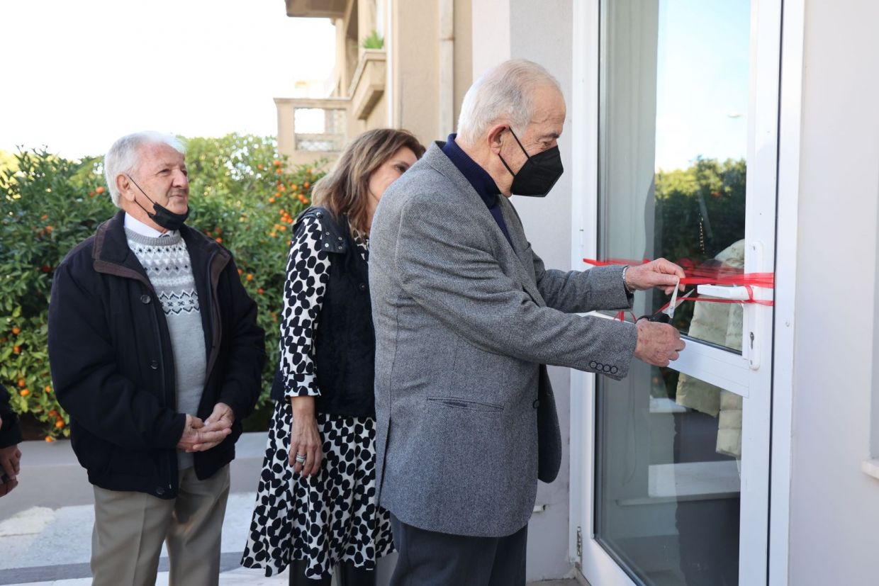 Έκοψαν την κορδέλα στο νέο Κέντρο Κοινωνικής Φροντίδας Ηλικιωμένων ...